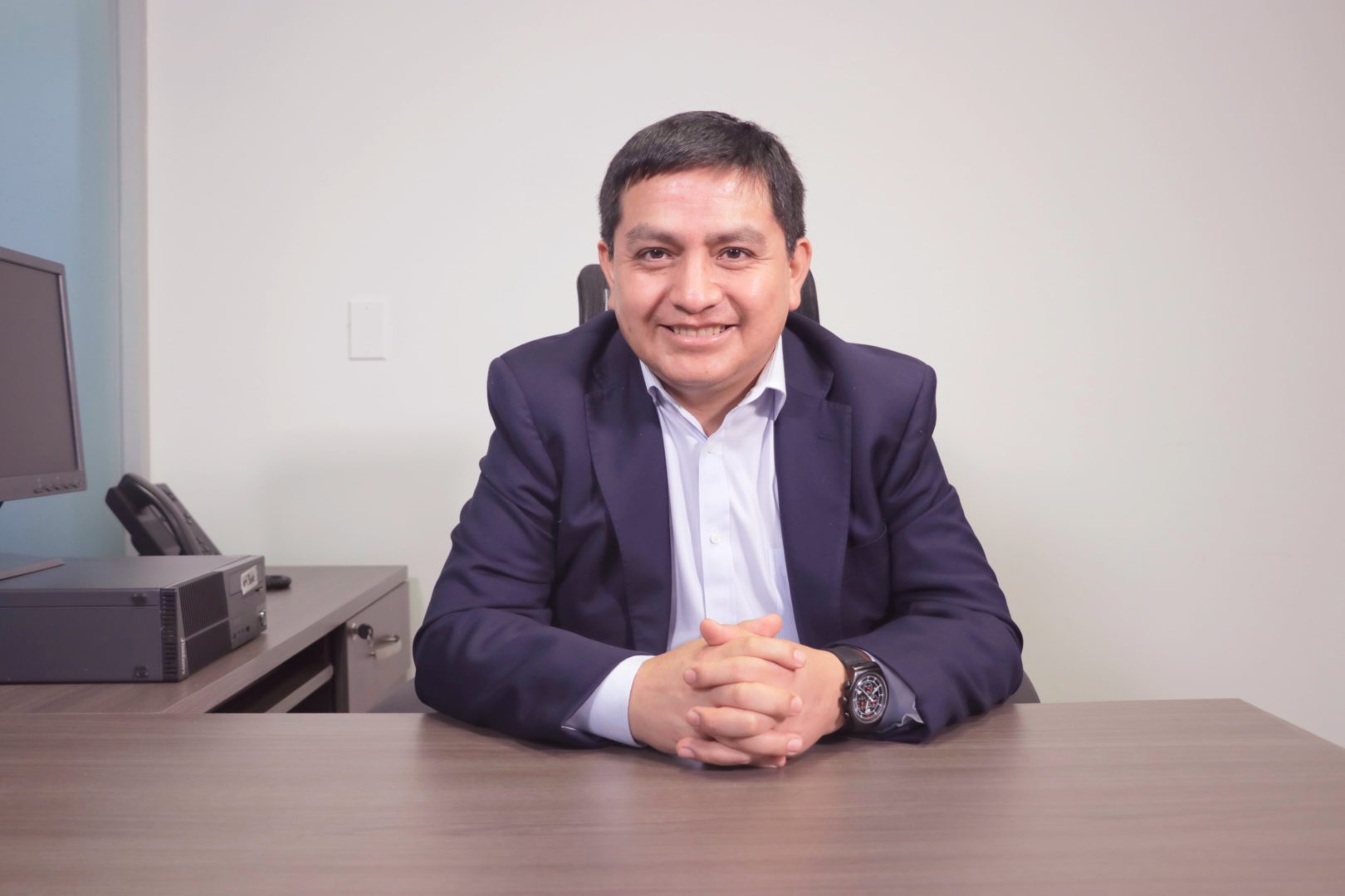 ¡Conoce a Edison Tabra, nuestro nuevo docente a tiempo completo ...